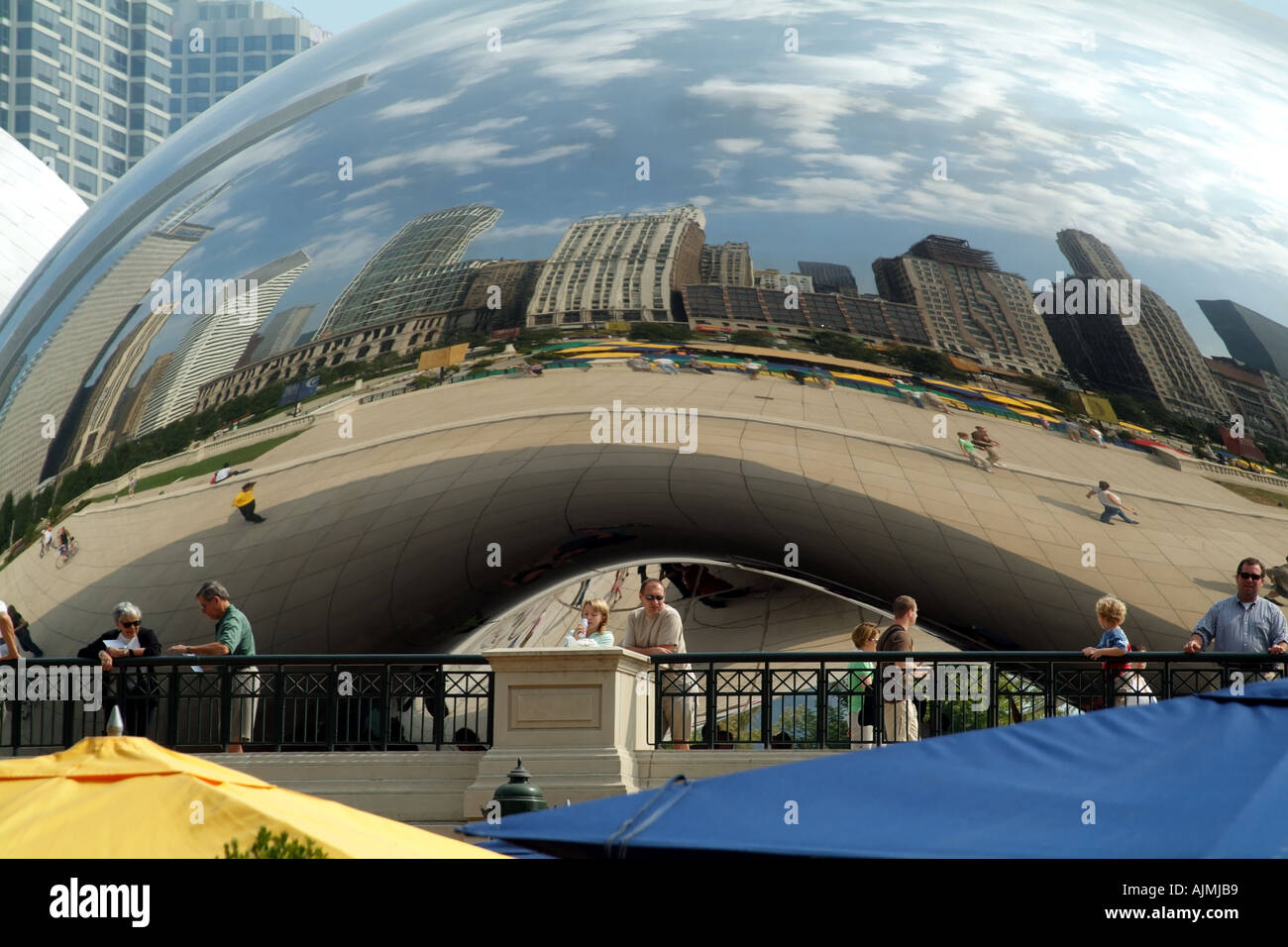 Anish kapoor cloud gate construction hi-res stock photography and ...
