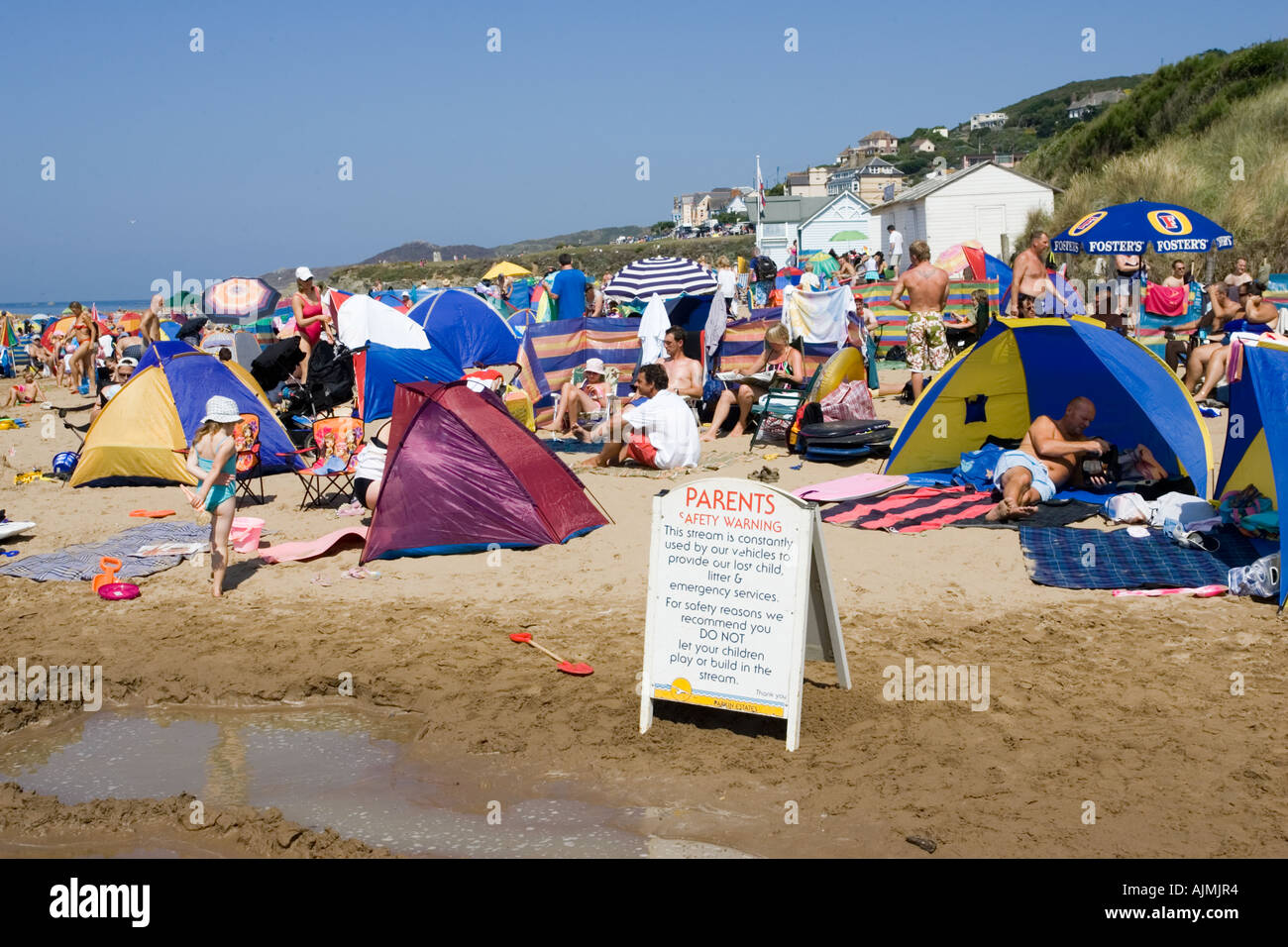 Crowded beach woolacombe in devon hi-res stock photography and images ...