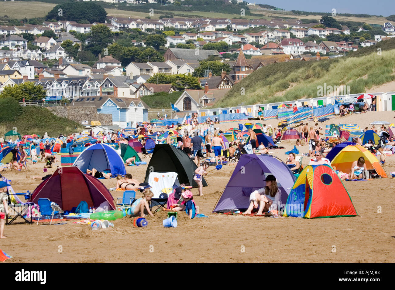 Crowded beach woolacombe in devon hi-res stock photography and images ...