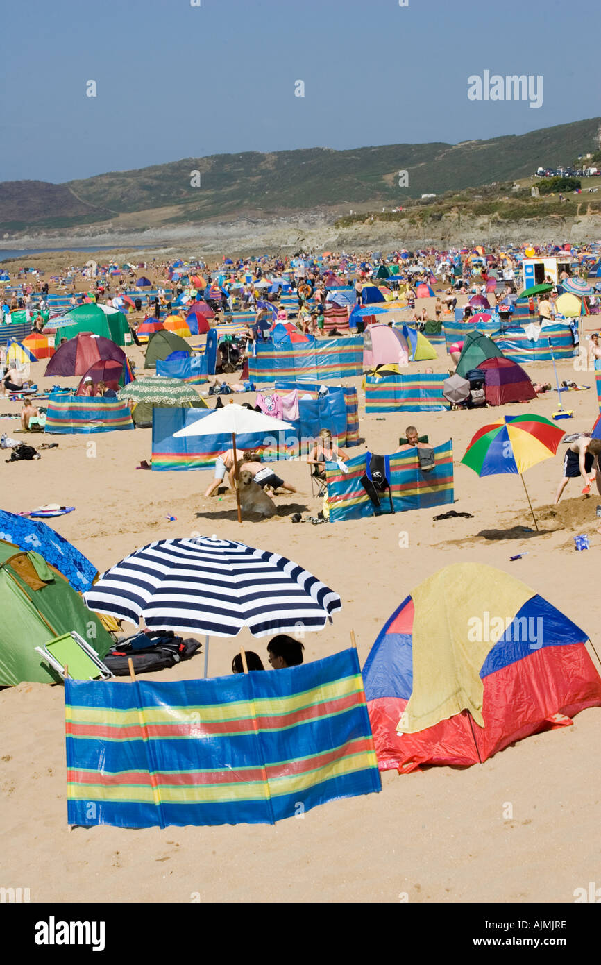 Crowded beach woolacombe in devon hi-res stock photography and images ...