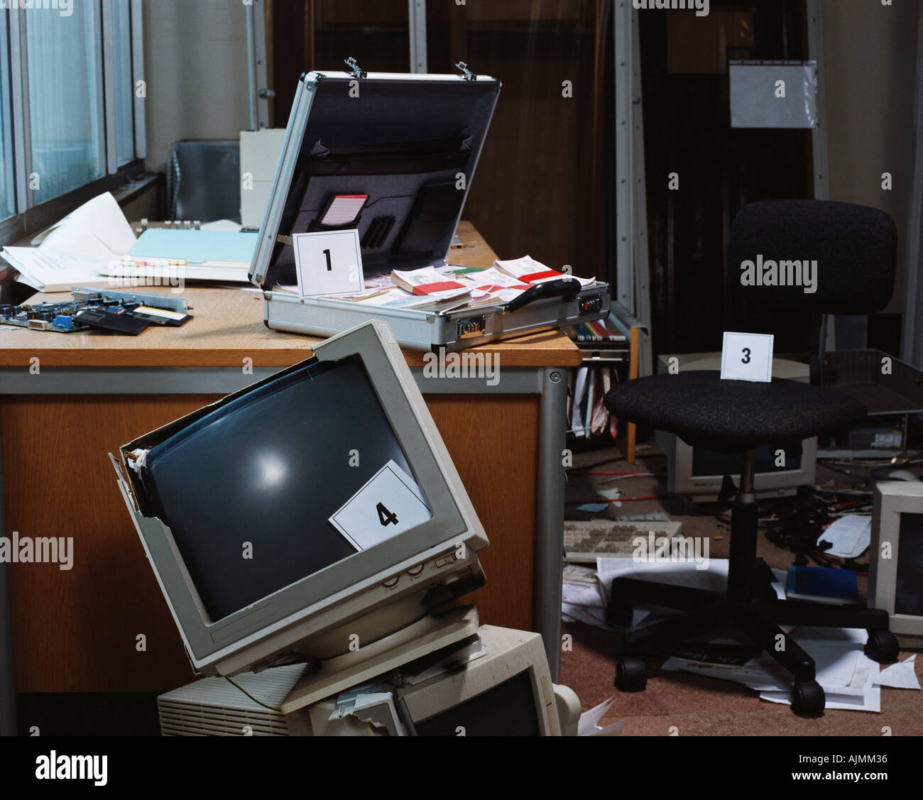 Crime scene note hi-res stock photography and images - Alamy