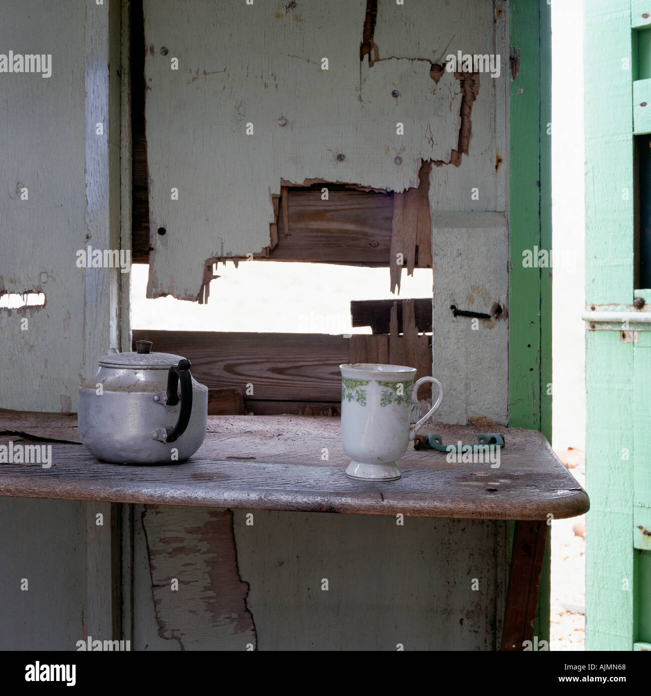 Broken kettle hi-res stock photography and images - Alamy