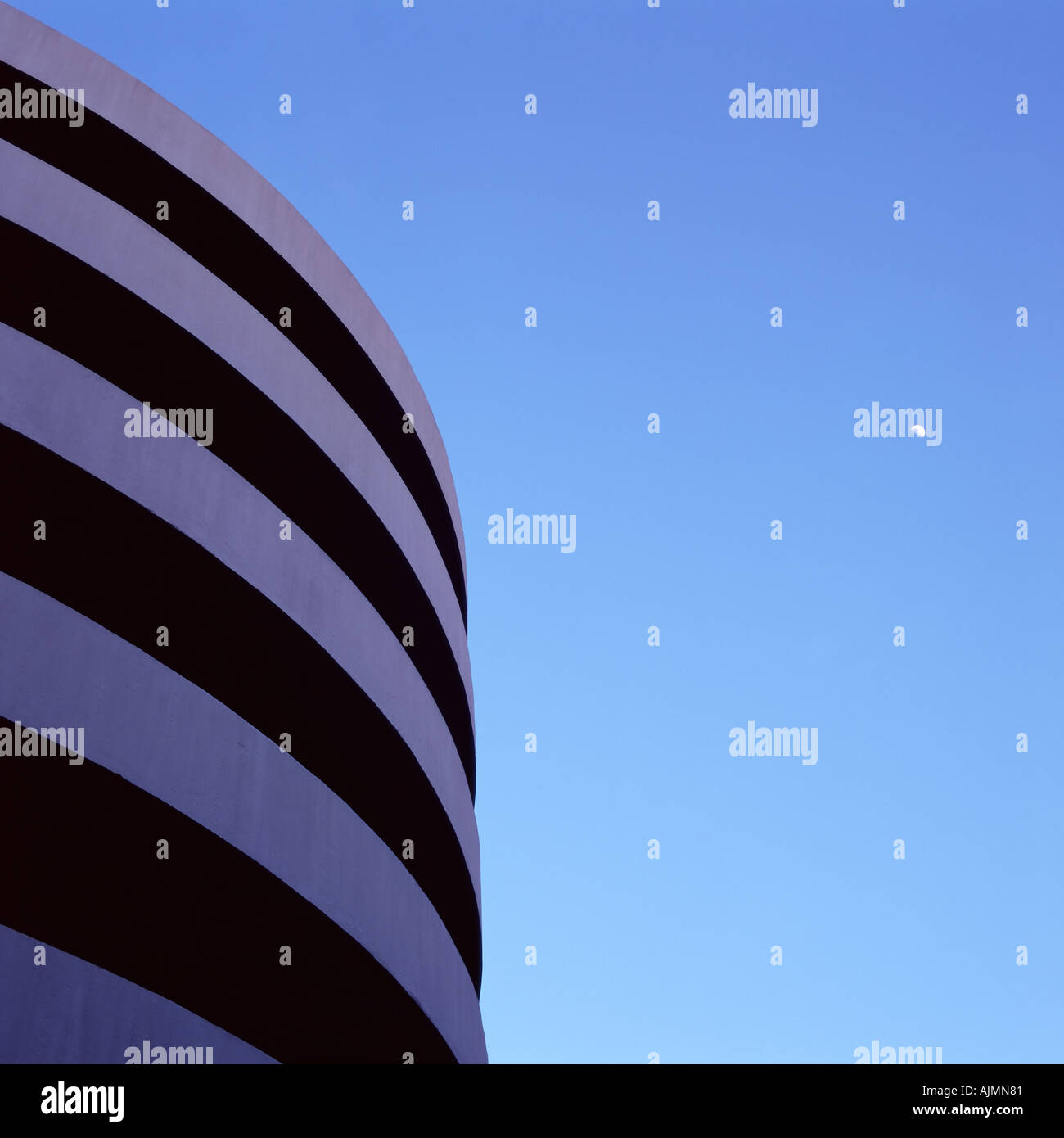 Curved building and clear sky Stock Photo - Alamy