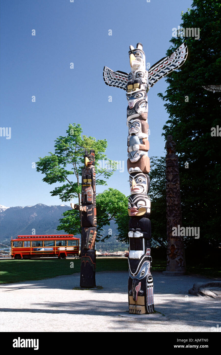 Totem poles in Stanely Park, Victoria on Vancouver island in Canada ...