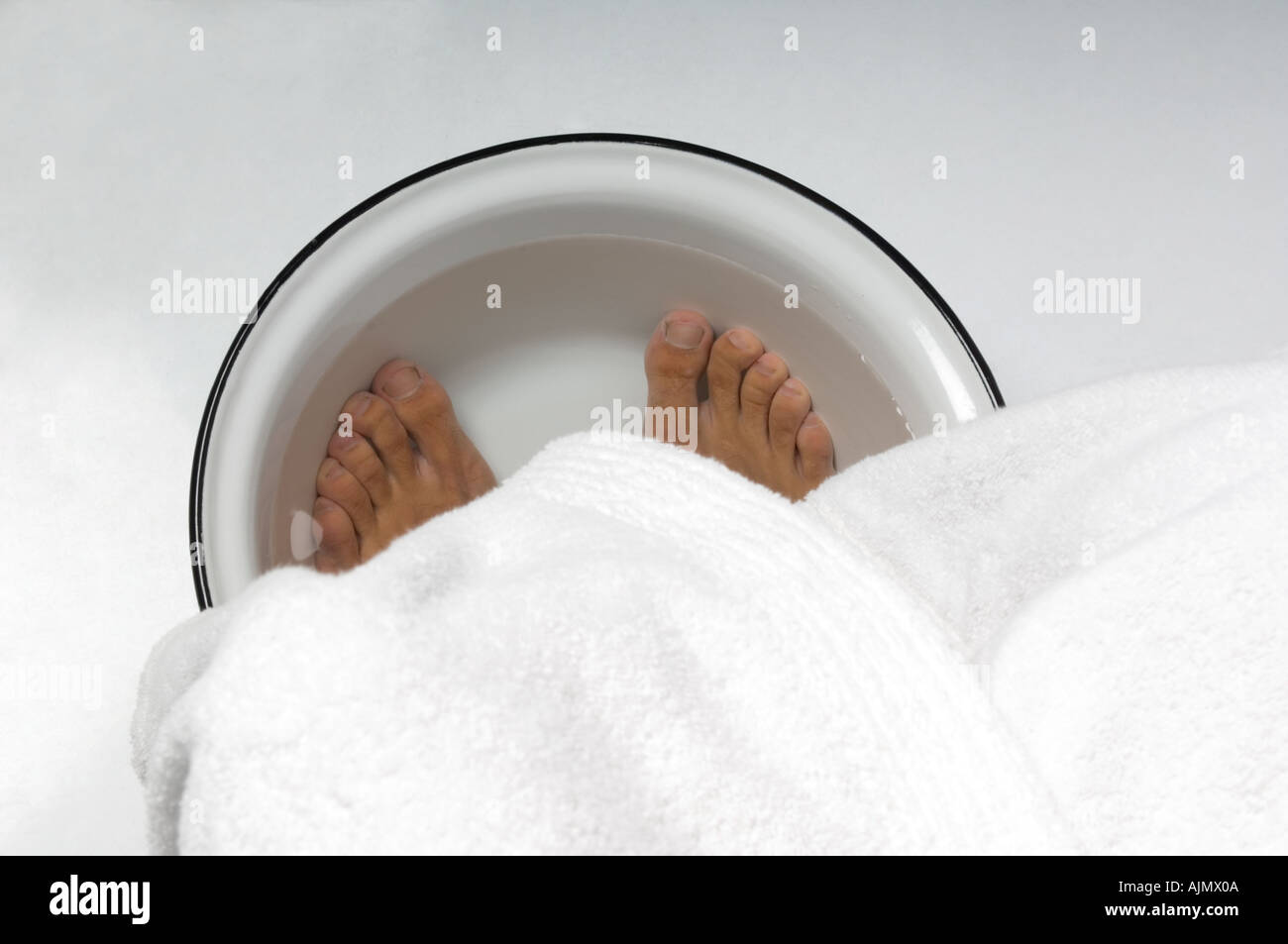 Man washing his foot hi-res stock photography and images - Alamy