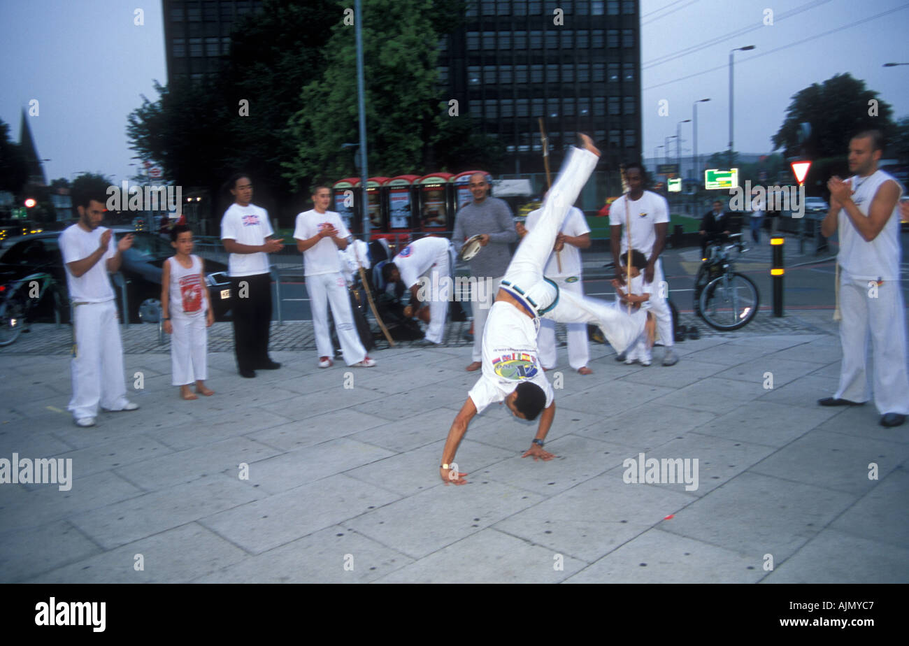 Capoeira traditional Brazilian Martial arts started by slaves 400 years ...