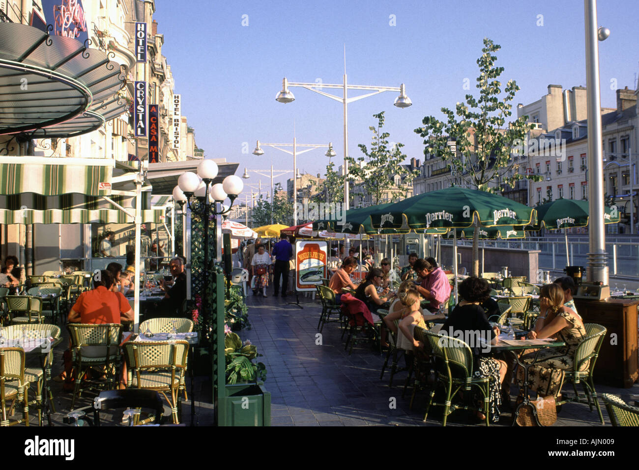 France, Reims. Typical cafe life in city famed for cathedral and being ...