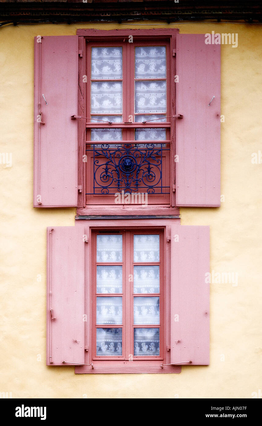 Two windows open hi-res stock photography and images - Alamy