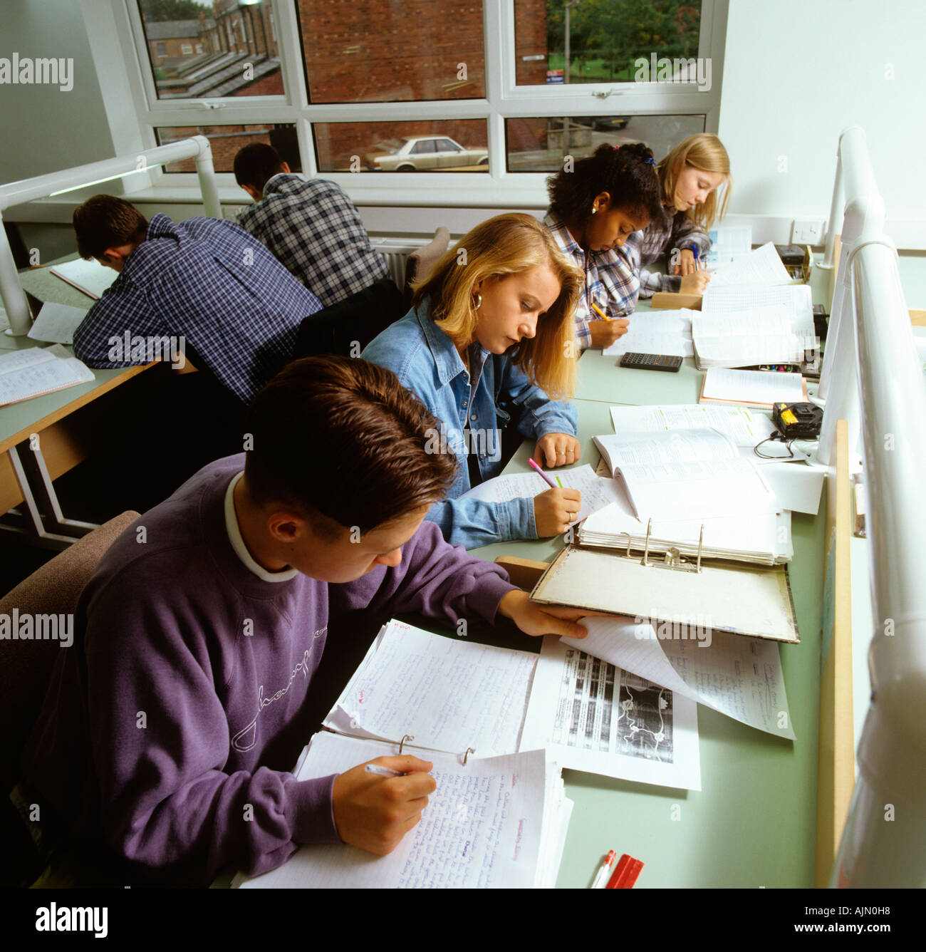 Education 6th Form college students studying Stock Photo - Alamy