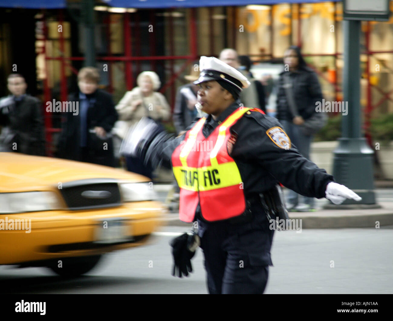 NEW YORK WOMAN TRAFFIC COP Stock Photo - Alamy