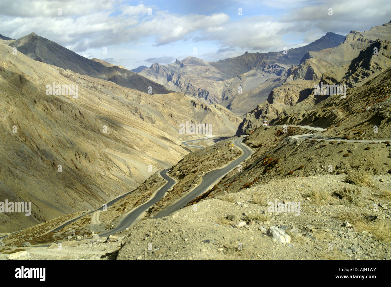 Barren rugged dry arid desert terrain Gata Loops road near Pang Gorge ...