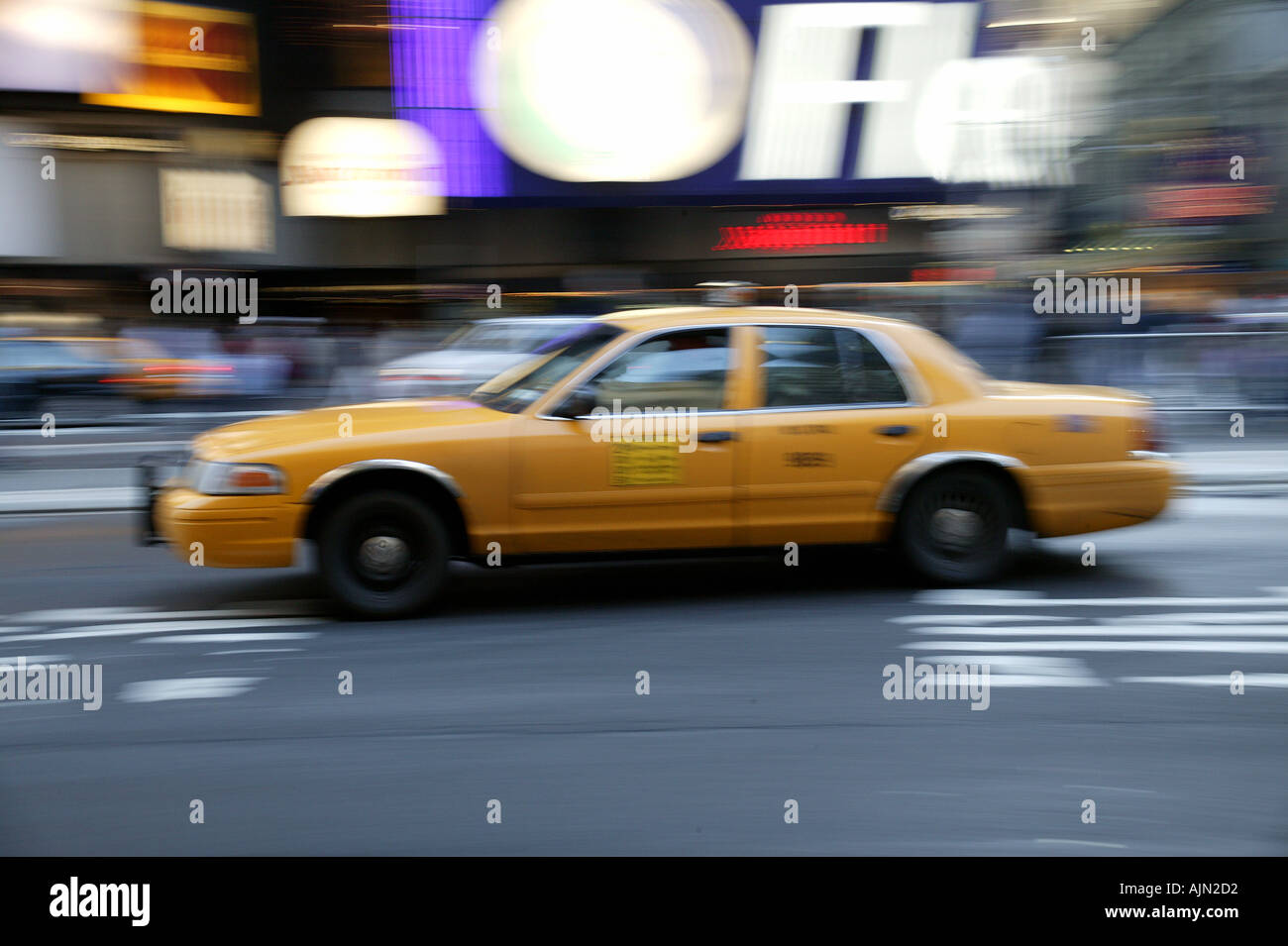Yellow cab on speed hi-res stock photography and images - Alamy