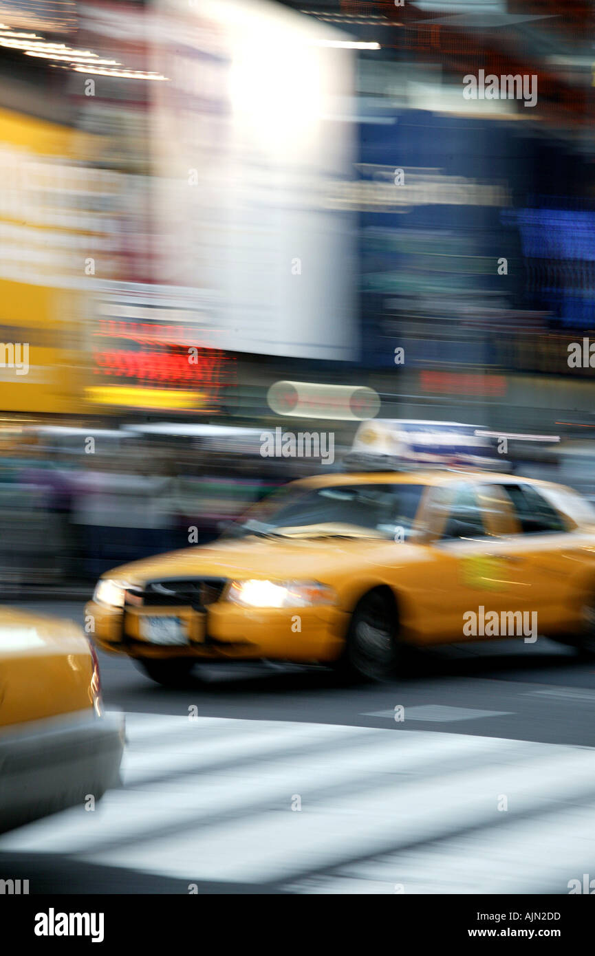 NEW YORK YELLOW CAB Stock Photo - Alamy