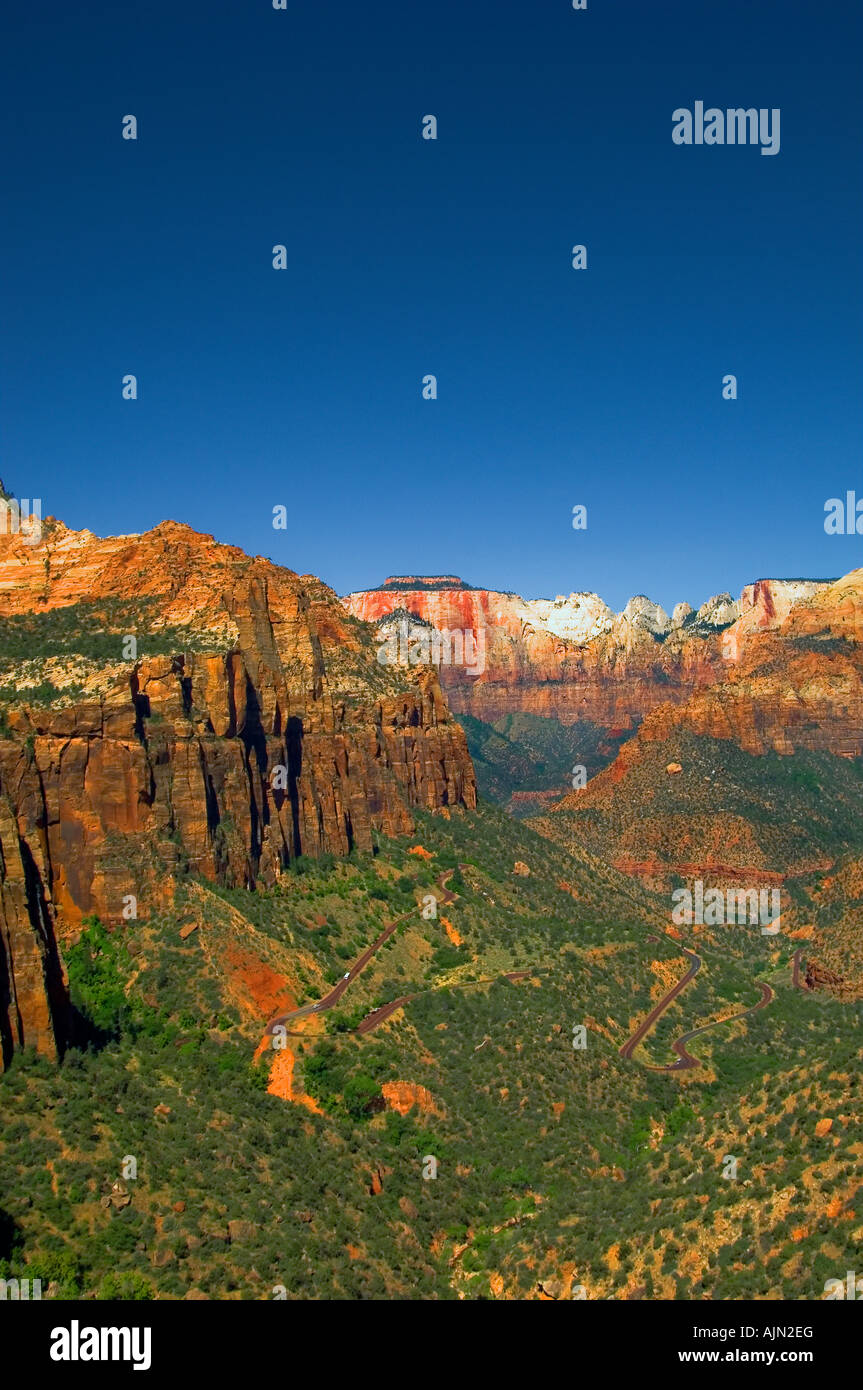 short moderate walk up to canyon overlook showing spectacular view of ...