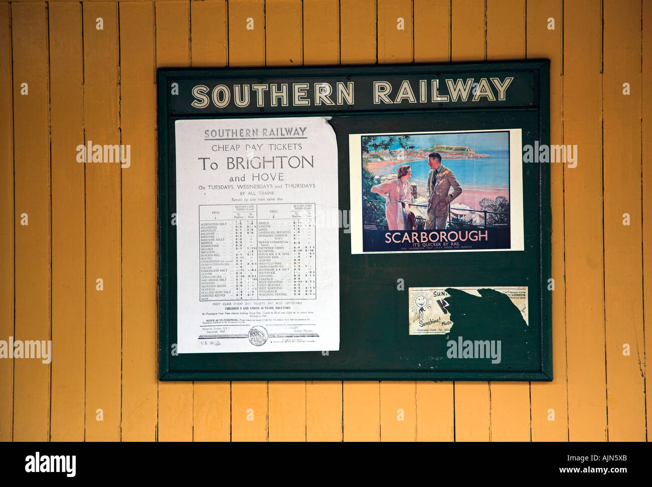 Vintage railway poster hi-res stock photography and images - Alamy