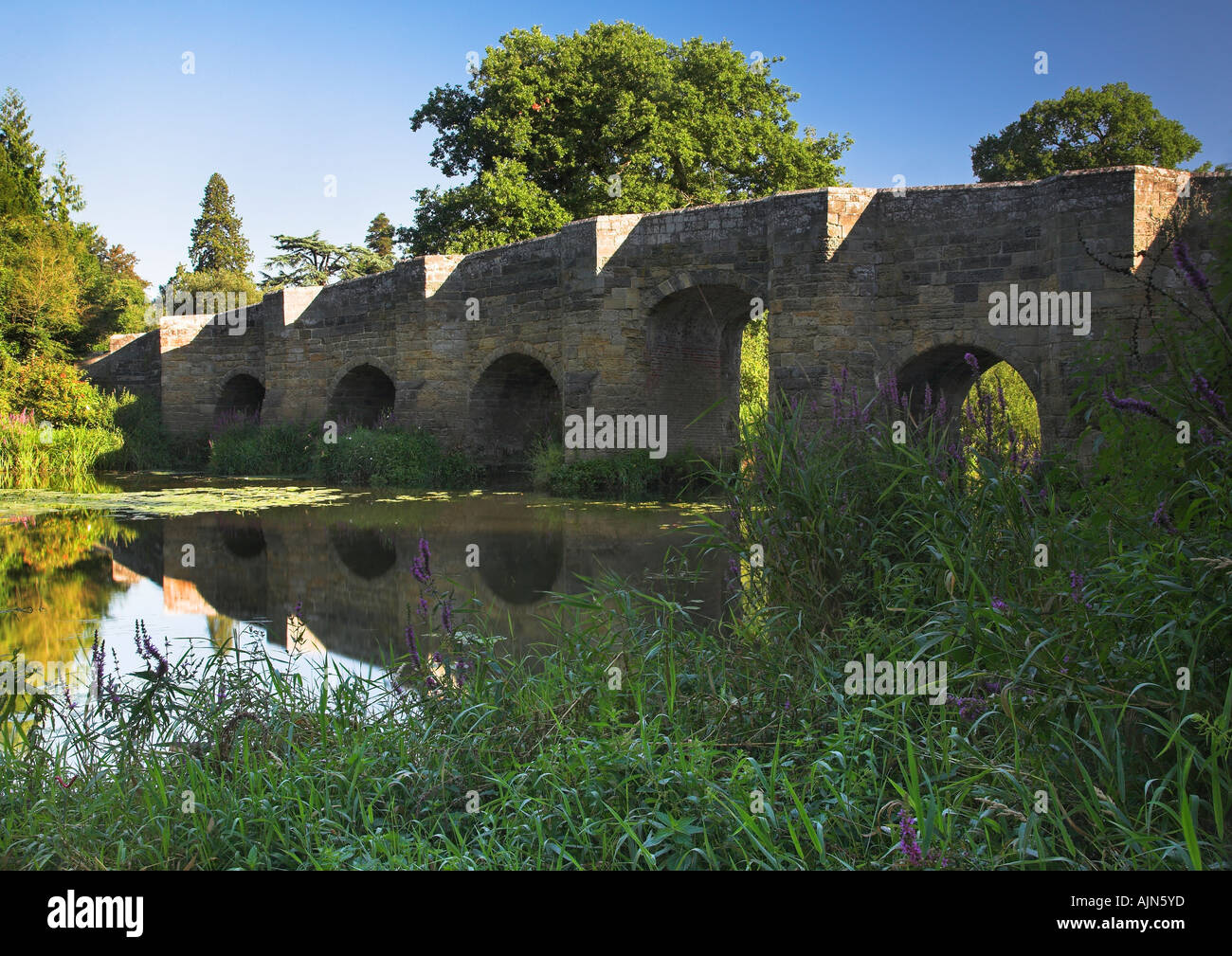 Stopham bridge the finest medieval bridge in Sussex. West Sussex ...