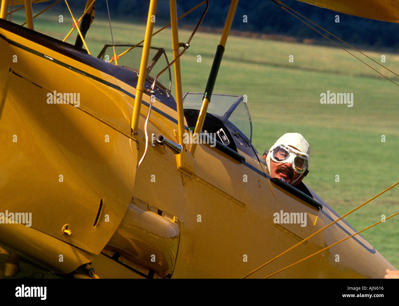 Vintage biplane tiger moth cockpit hi-res stock photography and images ...