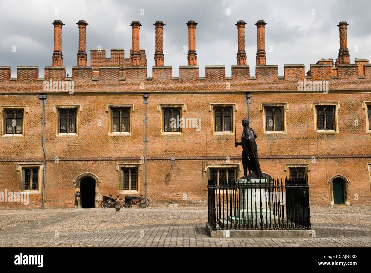 Private school building hi-res stock photography and images - Alamy