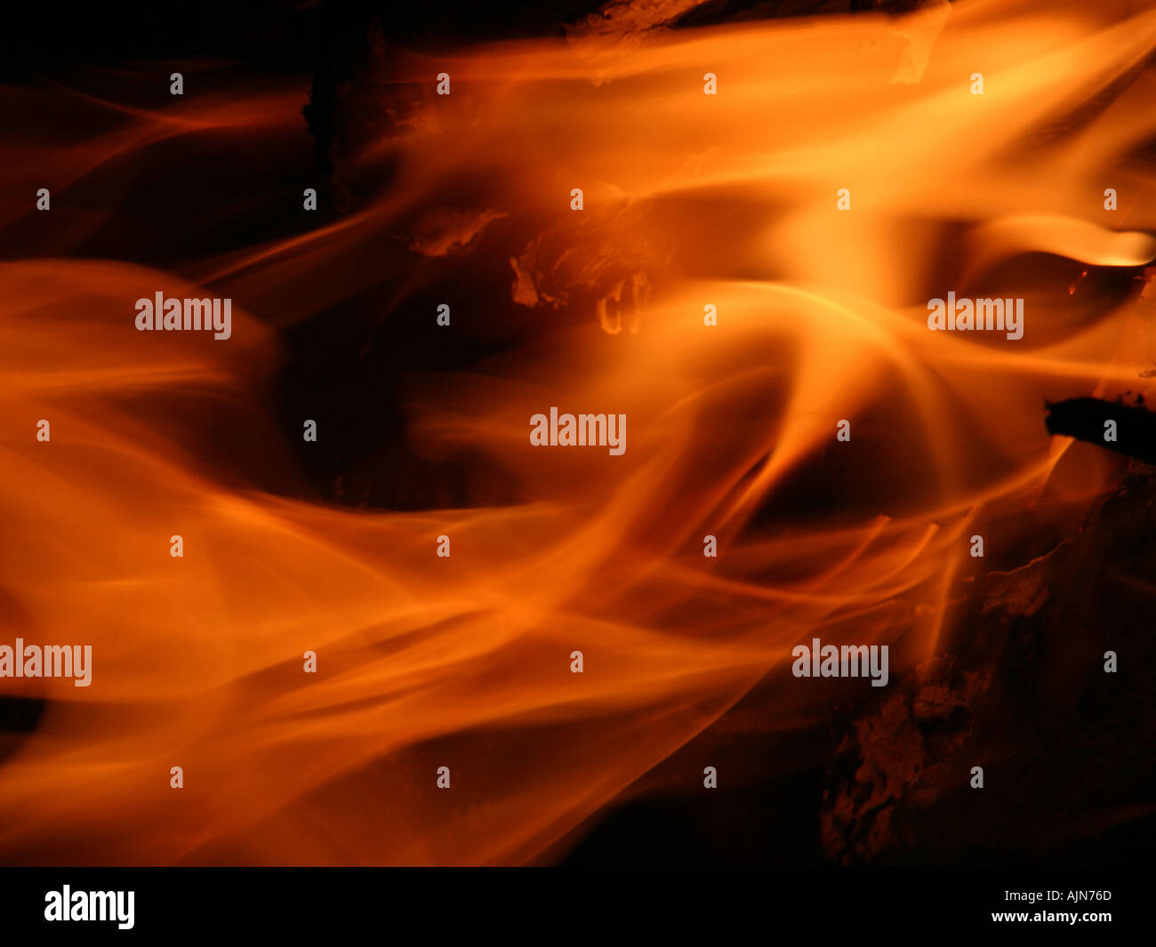 Leaping flames hi-res stock photography and images - Alamy
