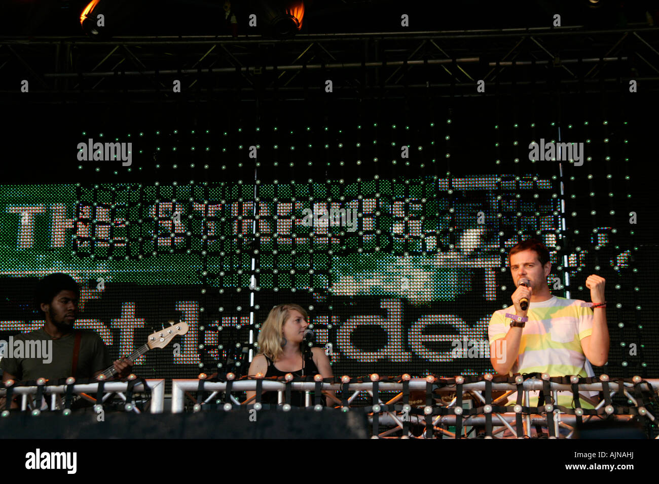 Mike Skinner The Streets Stock Photos & Mike Skinner The Streets Stock ...