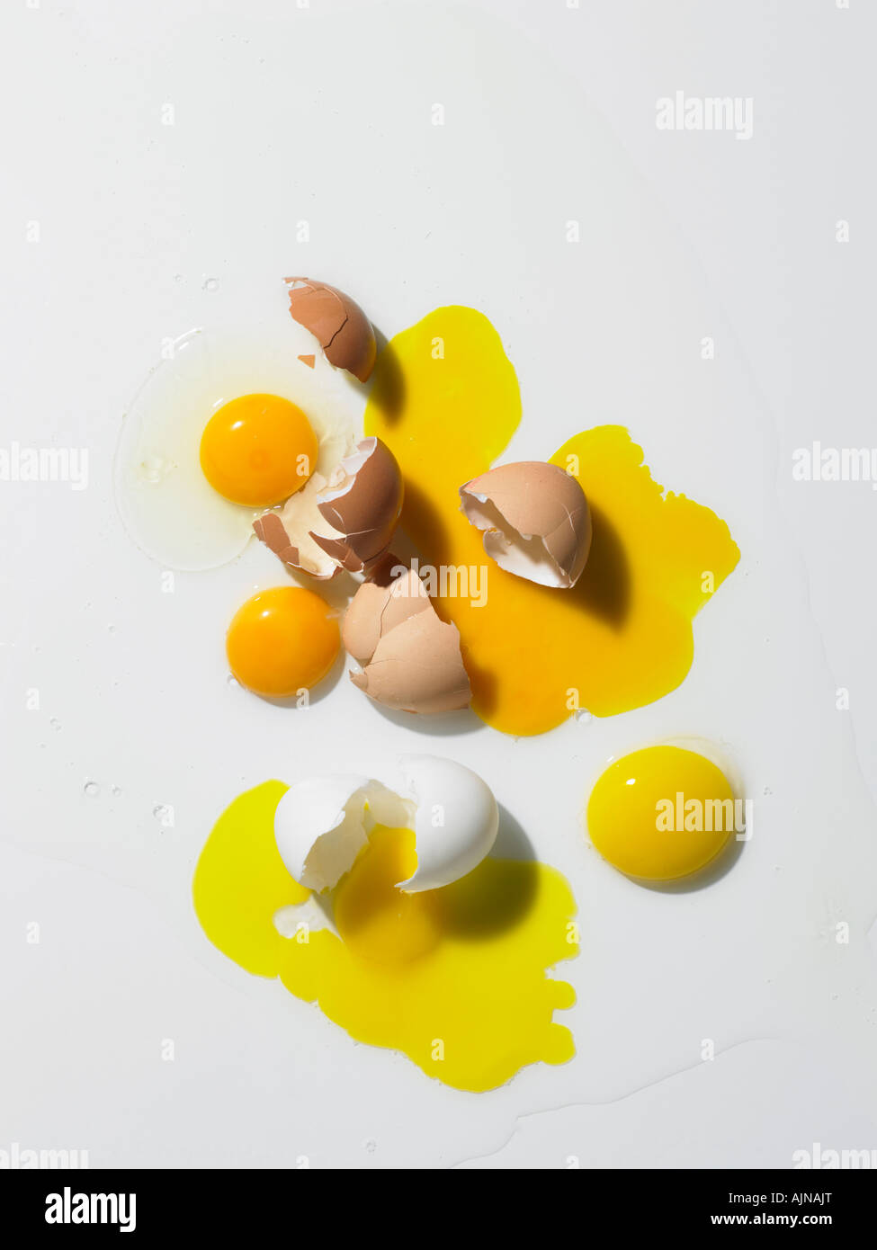 Smashed egg hi-res stock photography and images - Alamy