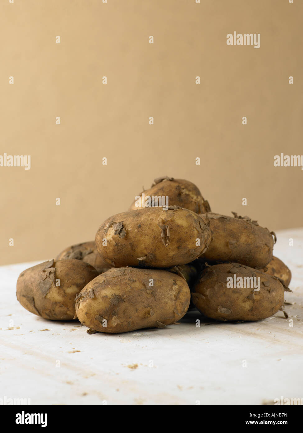 pile of potatoes Stock Photo - Alamy