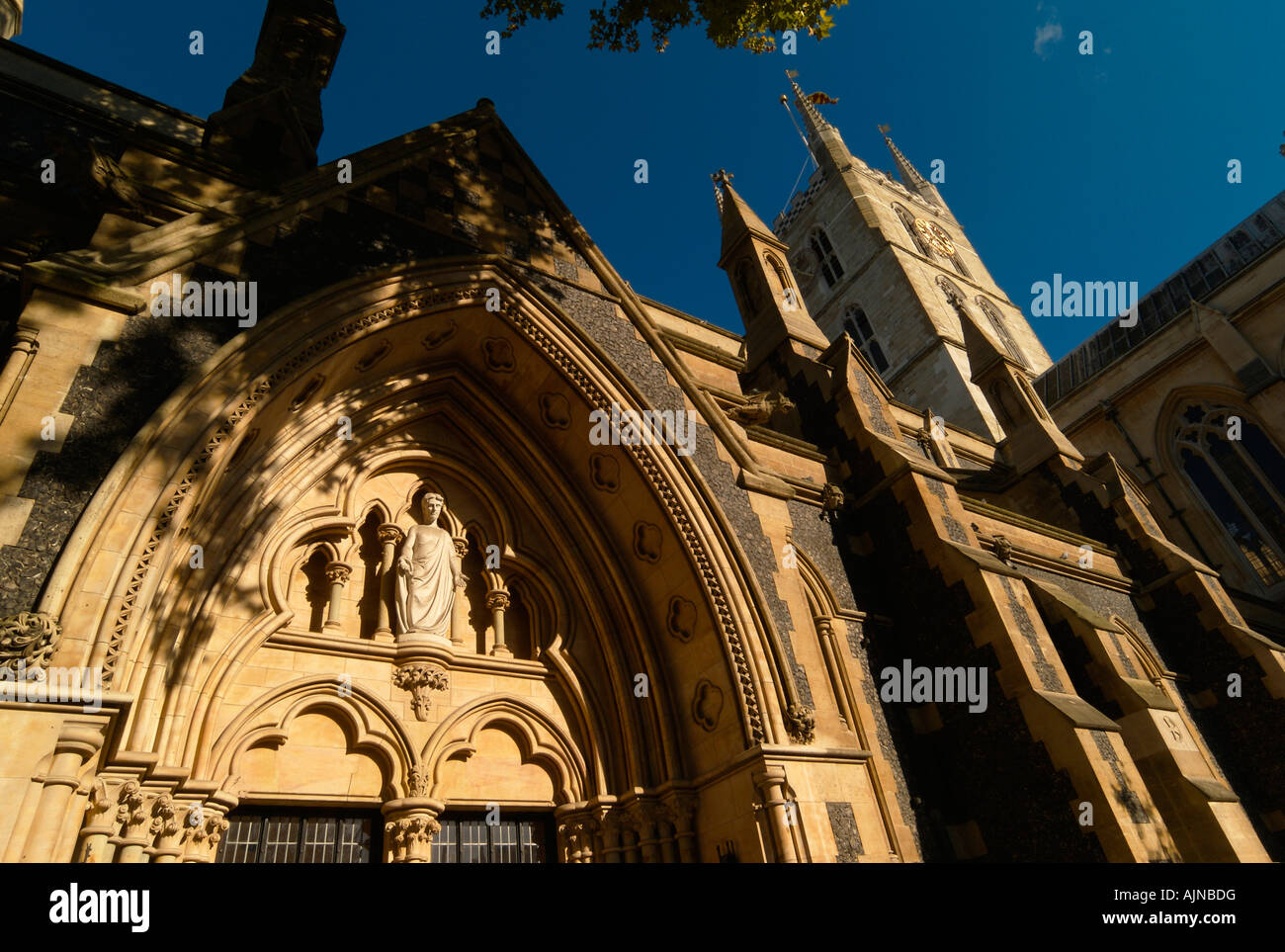 Southwark Cathedral London UK Stock Photo - Alamy