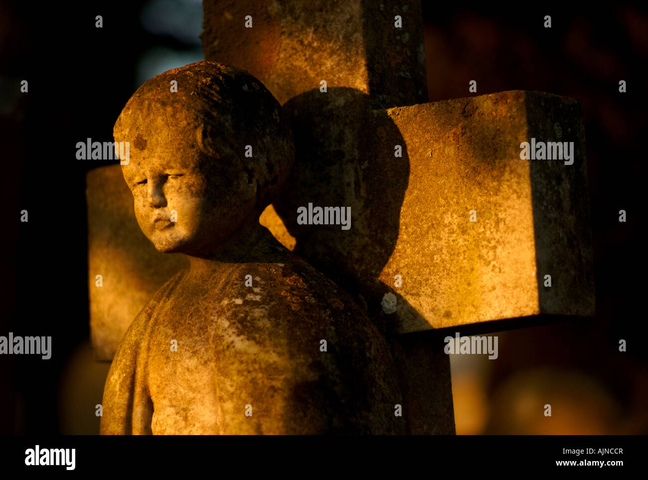Gravestone for child hi-res stock photography and images - Alamy