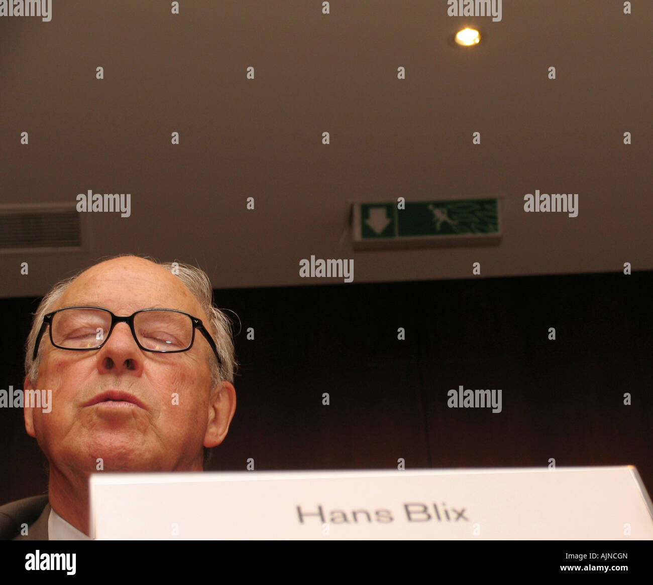 Headshot of Hans Blix Stock Photo - Alamy