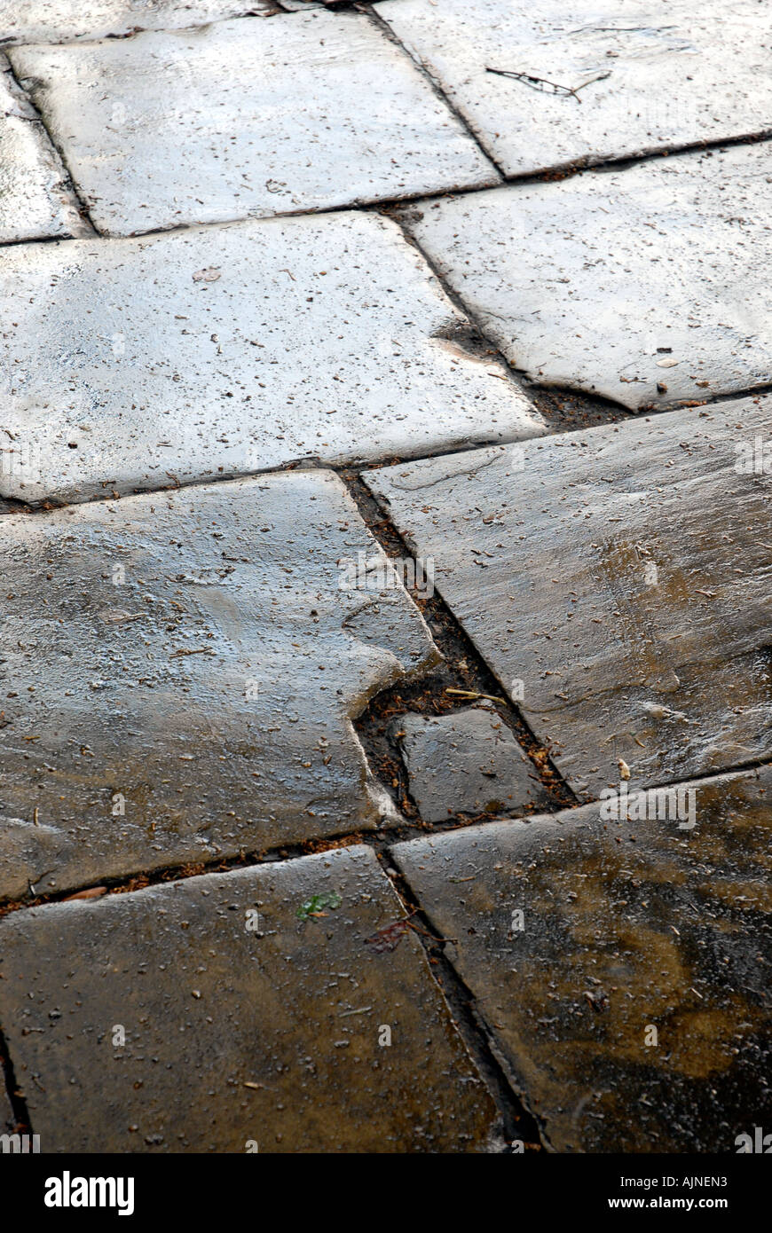 Wet pavement image Stock Photo - Alamy