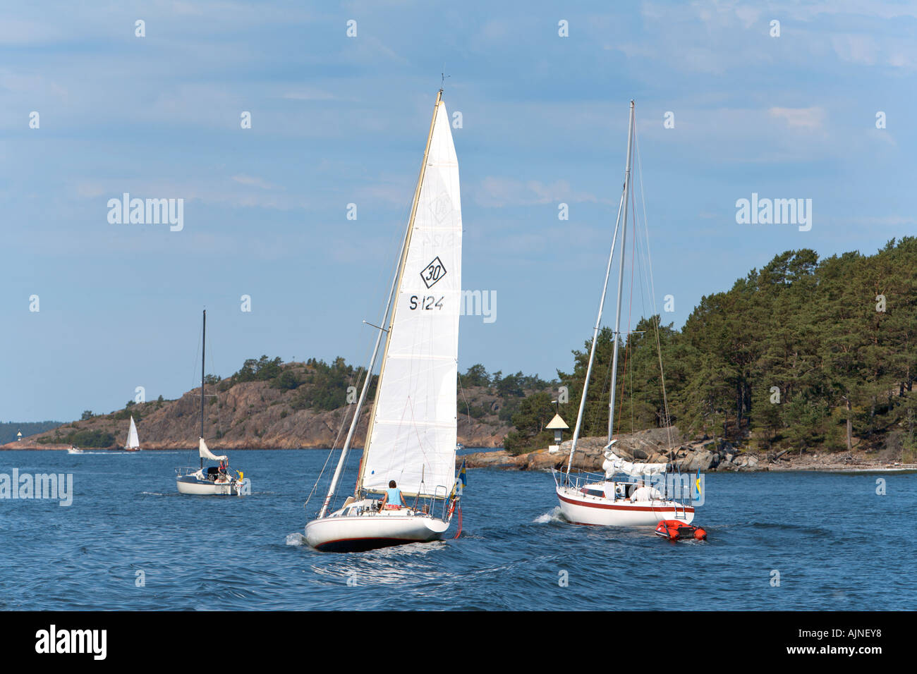 SWEDEN STOCKHOLM ARCHIPELAGO SAILING IN ARCHIPELAGO Stock Photo - Alamy