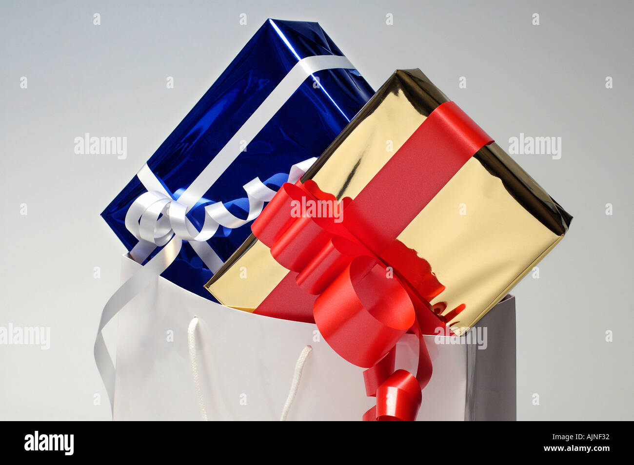 Christmas gift ideas xmas hi-res stock photography and images - Alamy