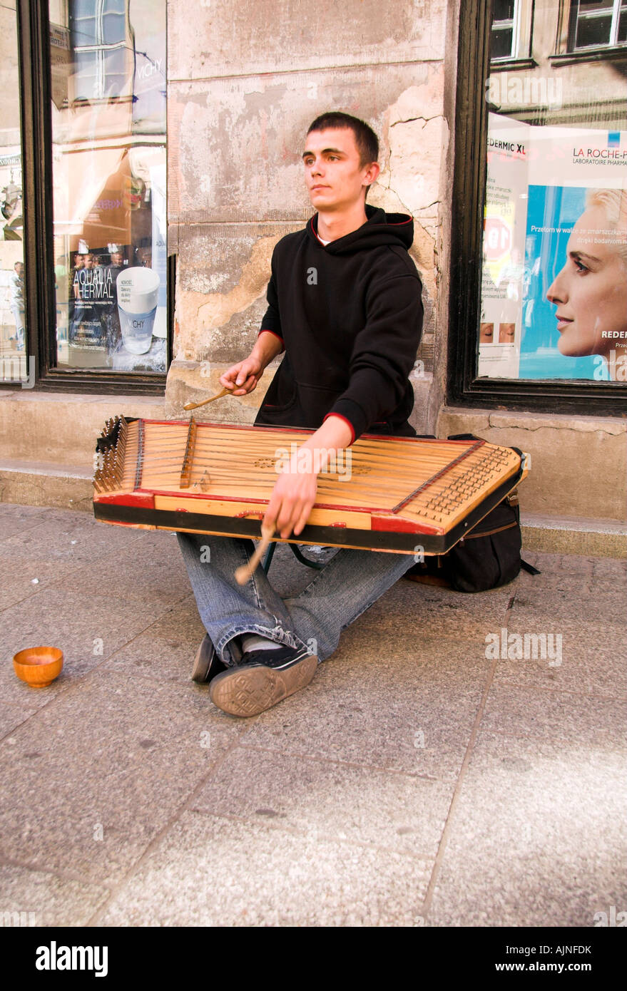 Dulcimer trapezoid hi-res stock photography and images - Alamy