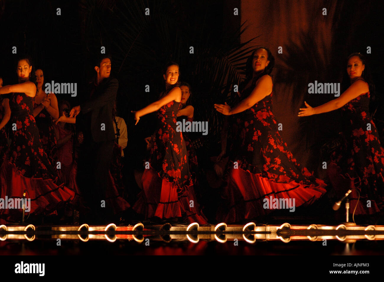 Fiesta dancers santa barbara hi-res stock photography and images - Alamy