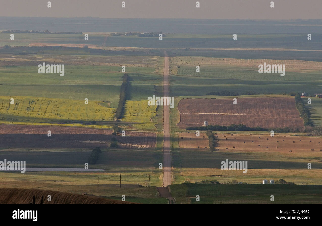 The flat farmlands S of Moose Jaw in scenic Southern Saskatchewan ...