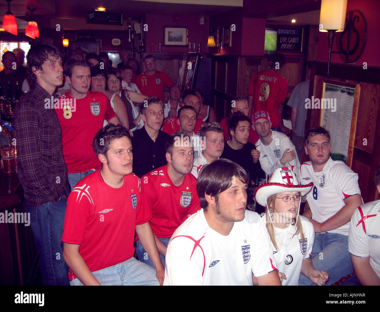Football watching england pub hi-res stock photography and images - Alamy