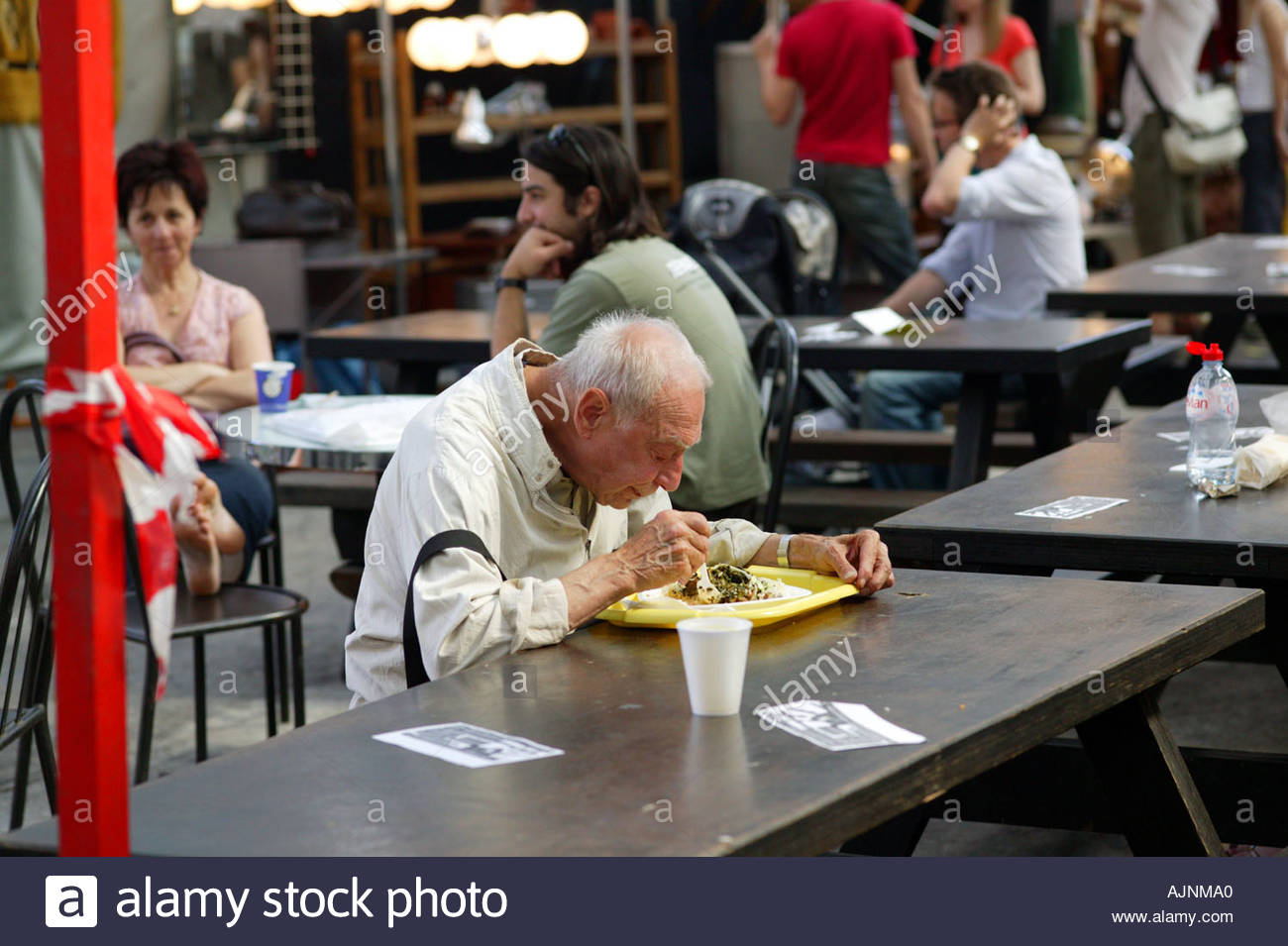 Man Eating Curry Stock Photos & Man Eating Curry Stock Images - Alamy