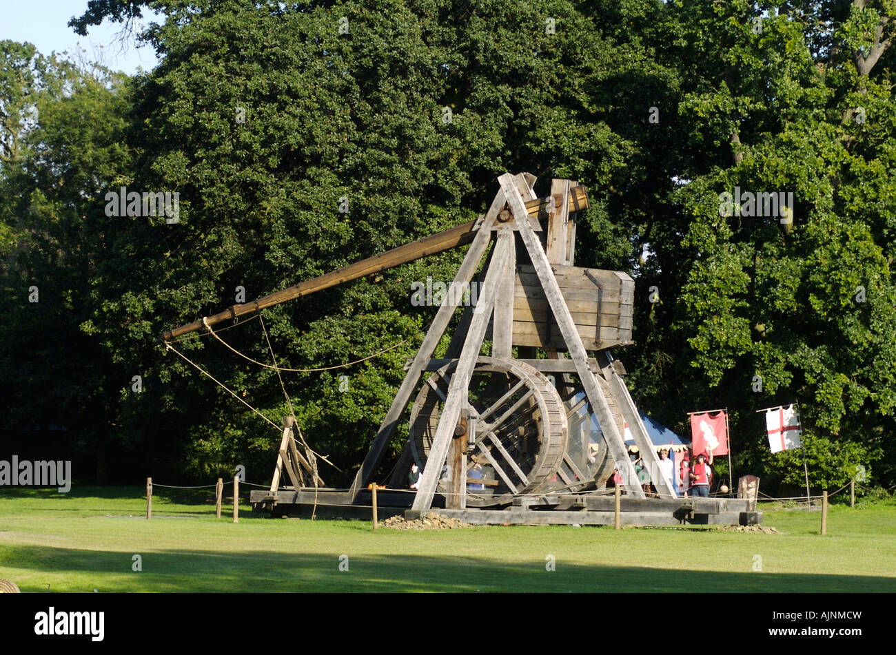 Warwick Castle is home to one of the worlds largest Trebuchet Stock ...
