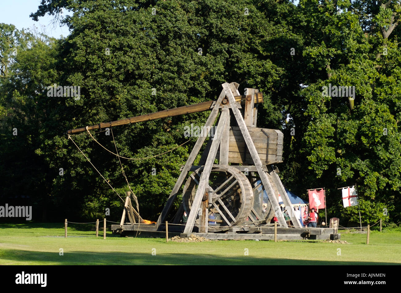 Warwick Castle is home to one of the worlds largest Trebuchet Stock ...