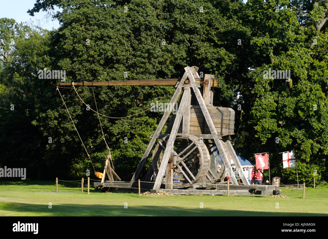 Warwick Castle is home to one of the worlds largest Trebuchet Stock ...
