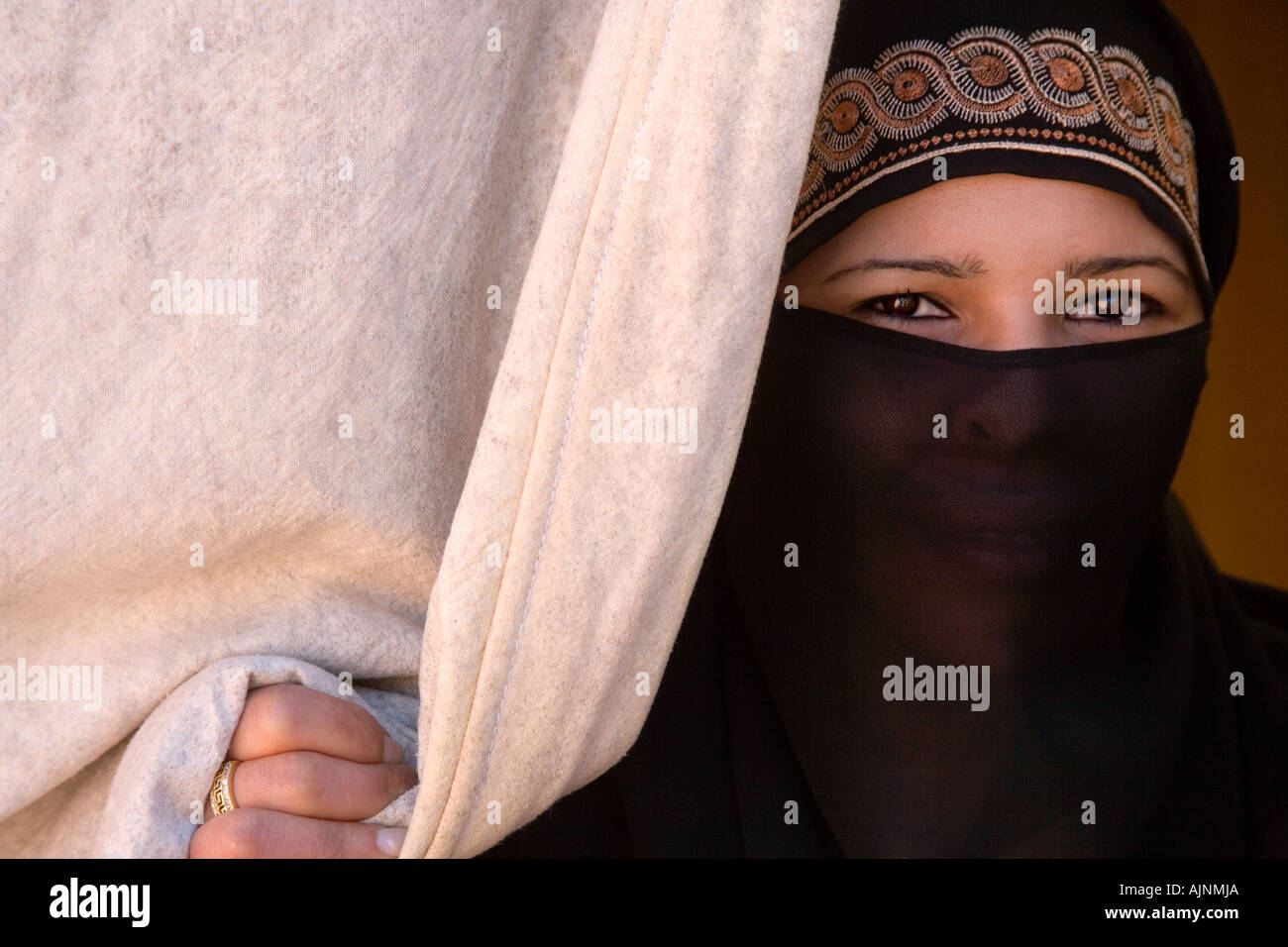 Black robed woman hi-res stock photography and images - Alamy