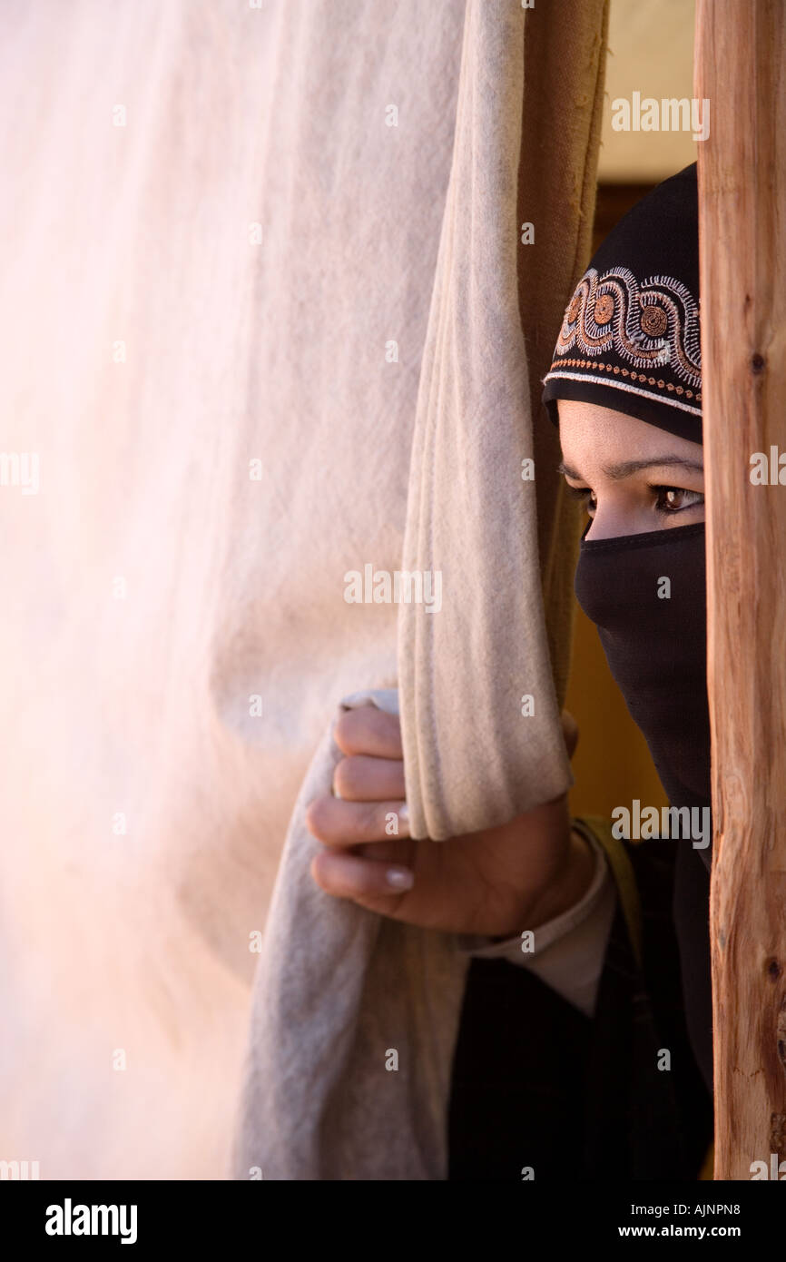Black veiled woman hi-res stock photography and images - Alamy