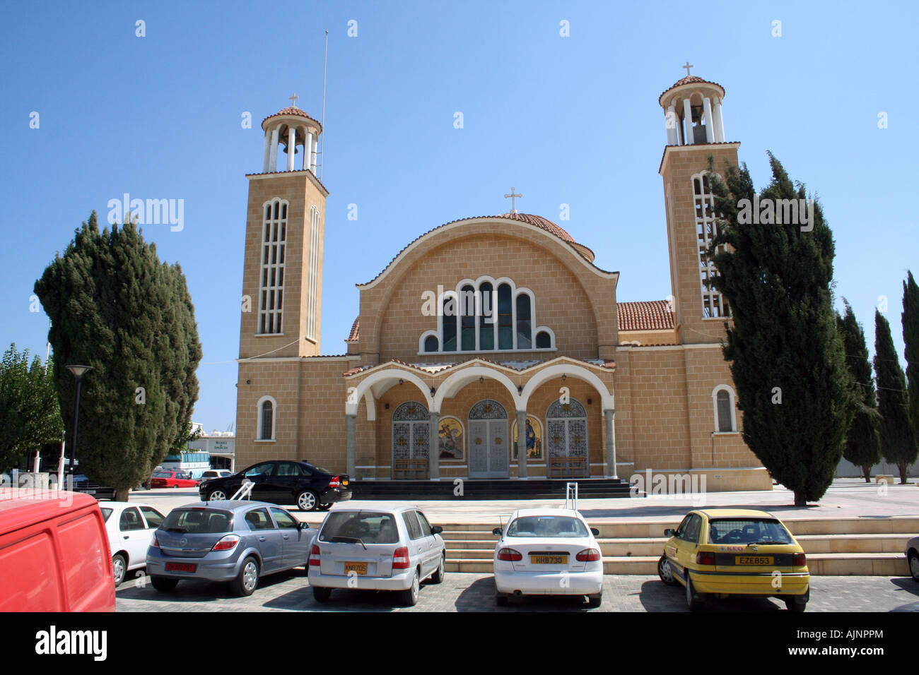 Traditional architecture church hi-res stock photography and images - Alamy