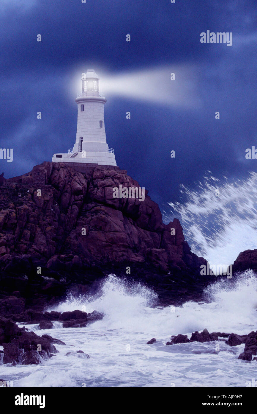 Lighthouse at night hi-res stock photography and images - Alamy