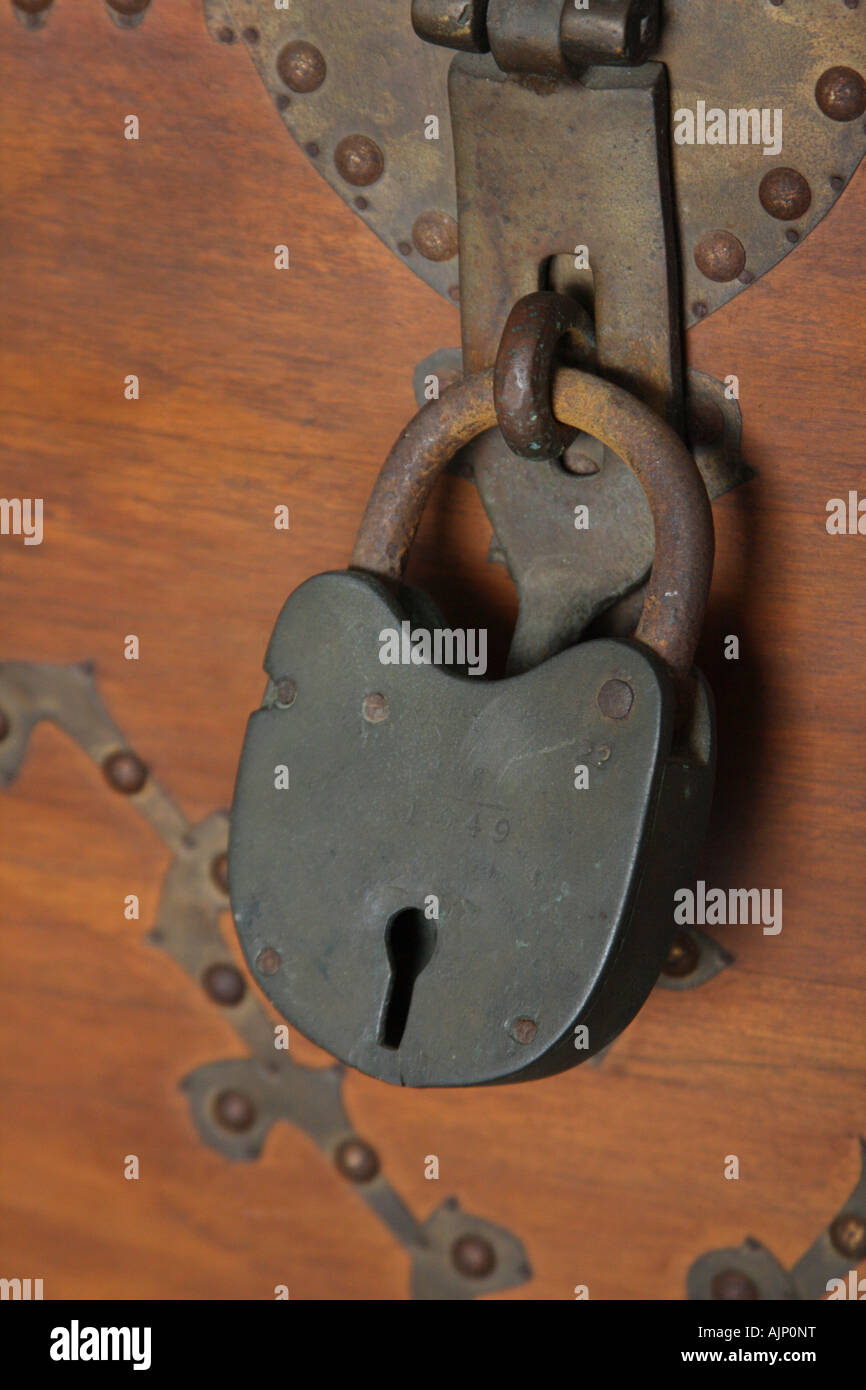 old antique lock Stock Photo - Alamy