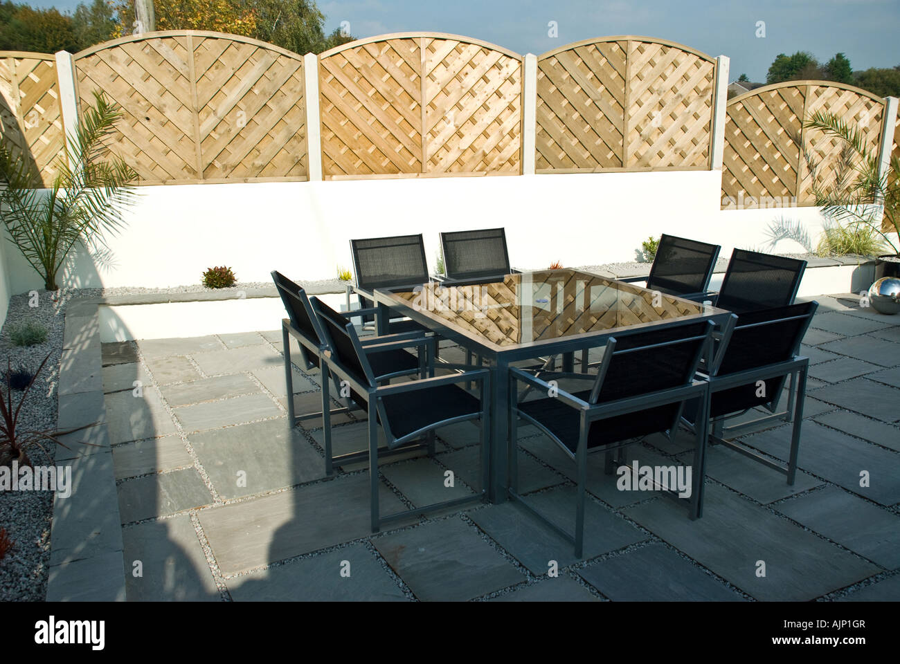 modern patio set Stock Photo - Alamy