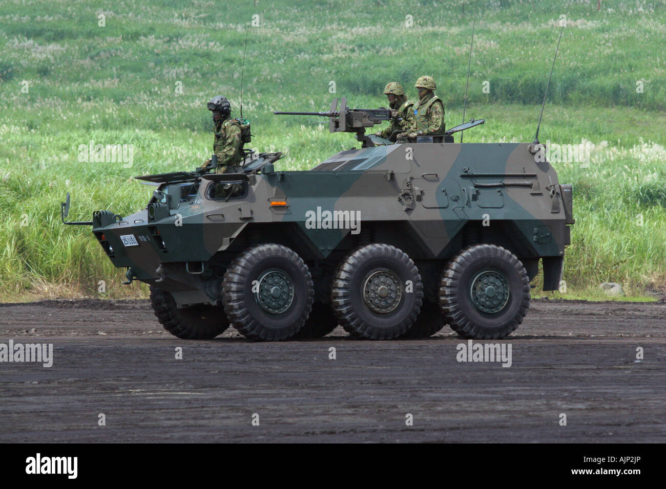 Type 82 Command Communication Vehicle of Japan Ground Self-Defense ...
