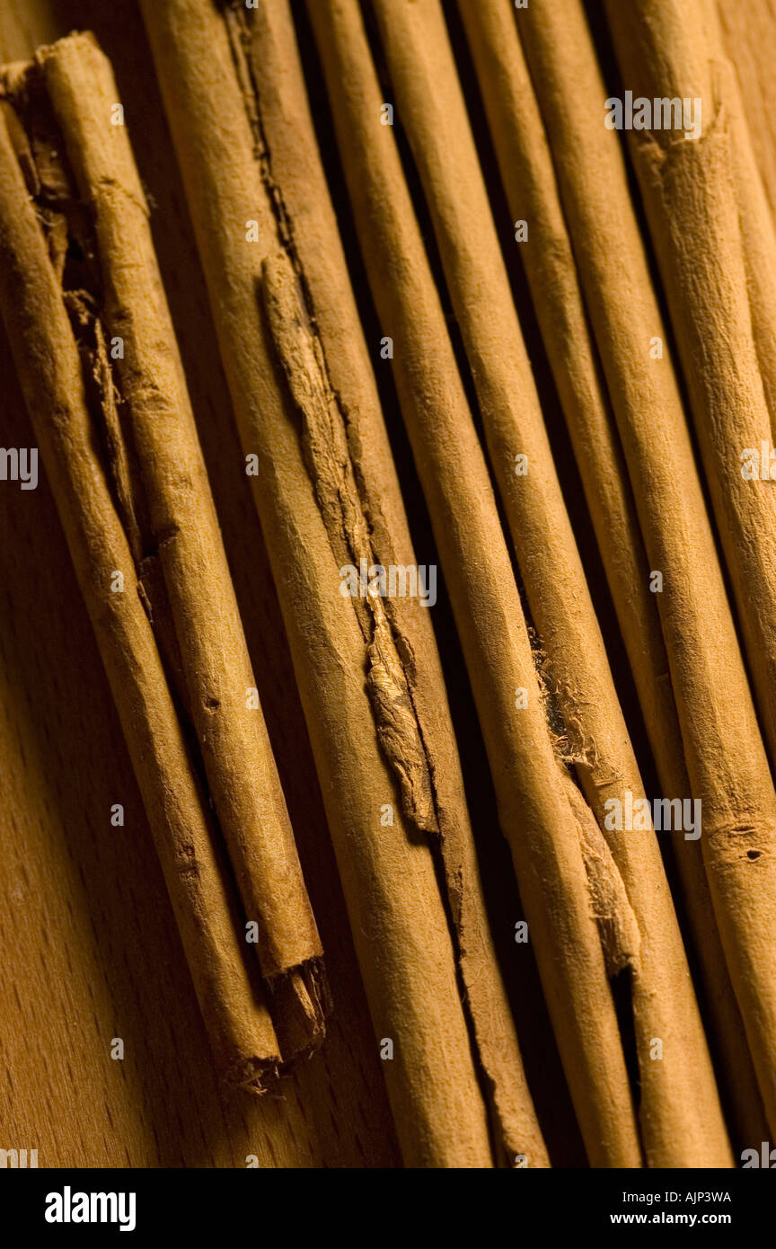 CINNAMON STICKS BACKGROUND Stock Photo - Alamy