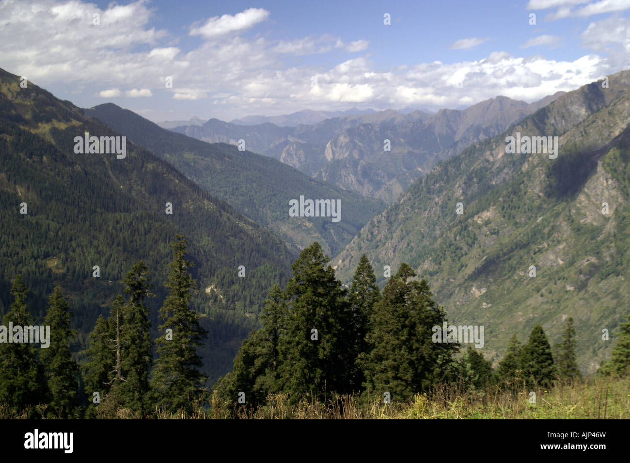 Parvati valley peaks Himalaya mountains, India Stock Photo - Alamy