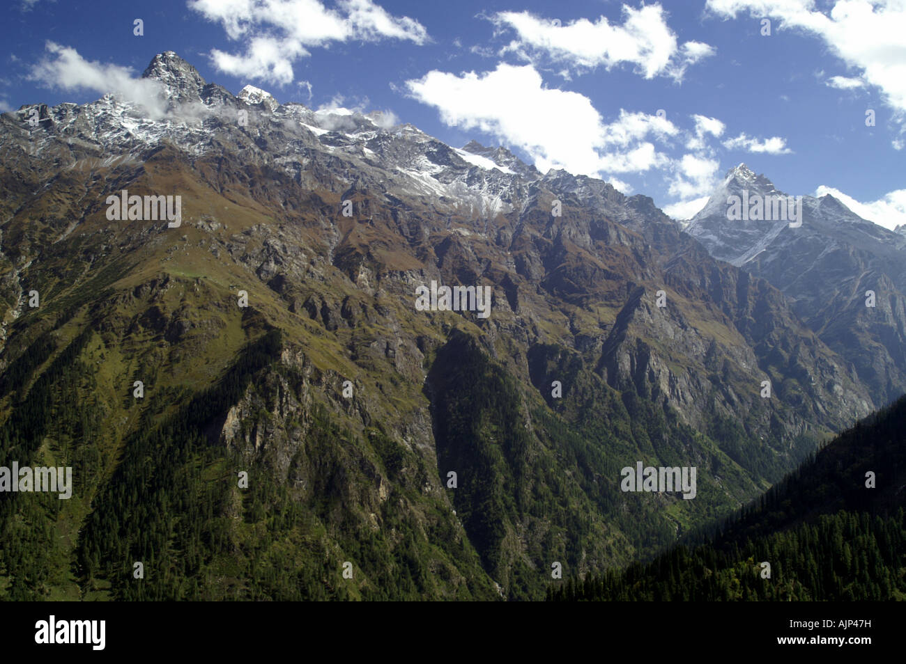 Parvati valley peaks Himalaya mountains, India Stock Photo - Alamy